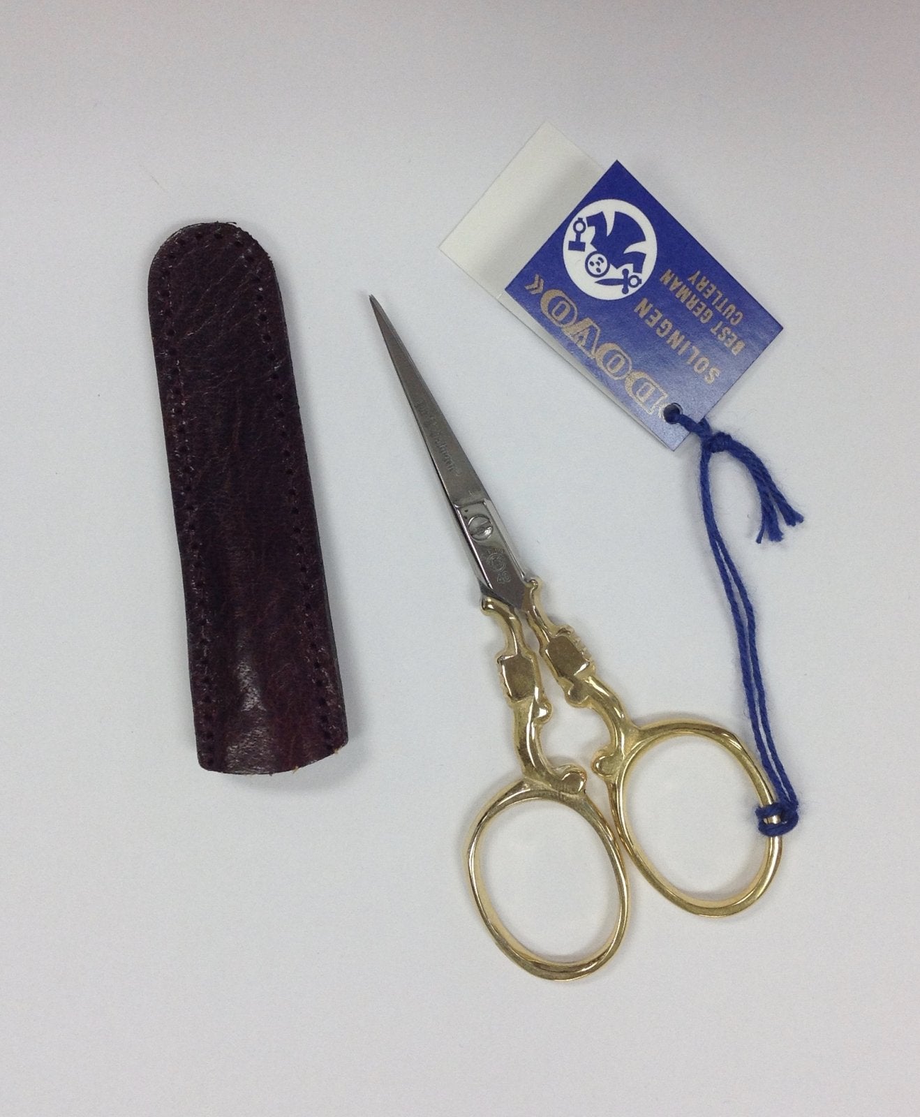 scissors series – The Needle Bug